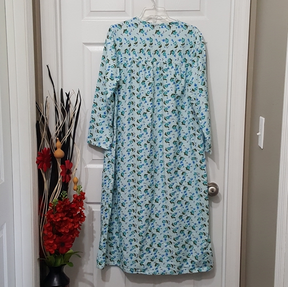 Cozee Corner | Intimates & Sleepwear | Vintage Cozee Corner Lounge Gown ...